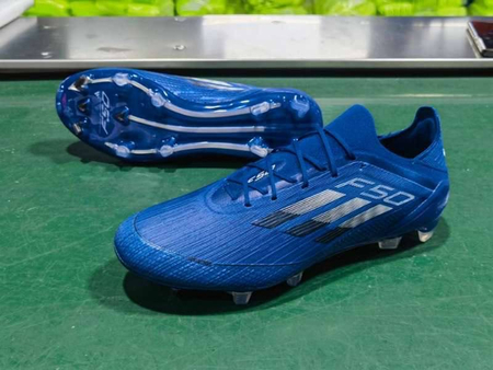 Футбольные бутсы Adidas X