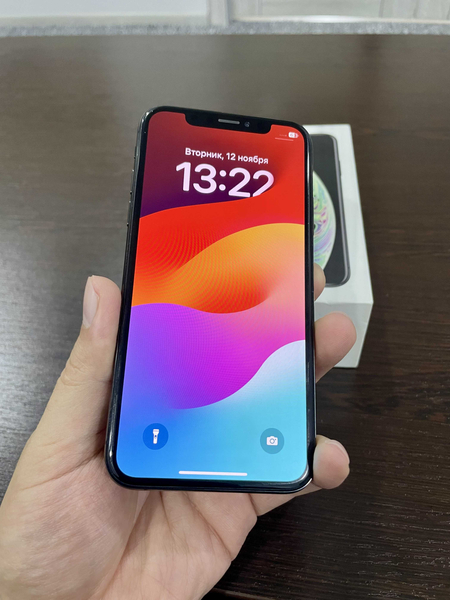 Продам iPhone XS 256gb