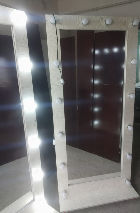 Grimyorniy led oyna                900000