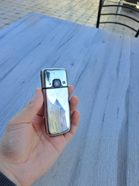 Nokia 6700 classic