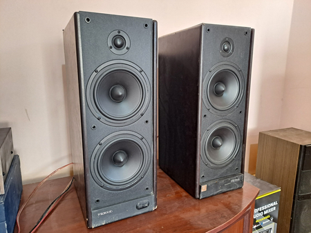 Mikrolab SOLO 7 sotiladi