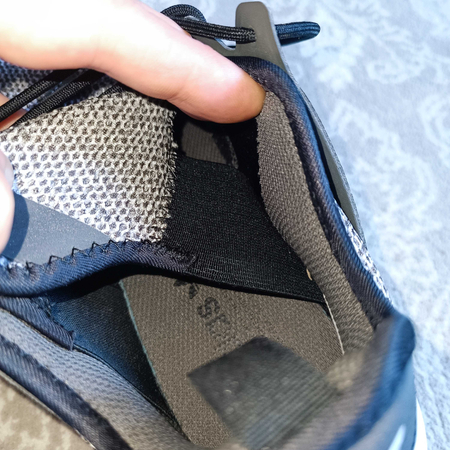 Кроссовки Adidas