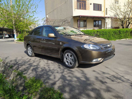 янги Gentra Lacetti AT Plus сотилади