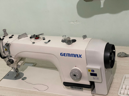 Gemmax tikuv moshinasi yangi (новая)