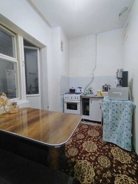 Продажа 1/1/5 на массиве Хумоюн ТТЗ, без ремонта, балкон 2х6, 45кв.м.