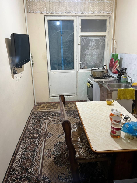 Toshkent shahar mirzo ulugbek tumani qorasu-1 3xonali uy sotiladi