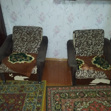 Продаётся уголок