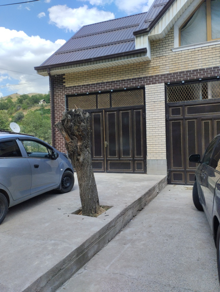 Срочно продаётся катедж, в янгиабаде.