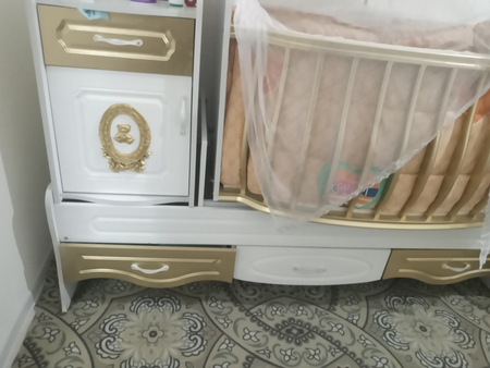 Sotiladi yangi narxi 2 mln bu divan ham boladi