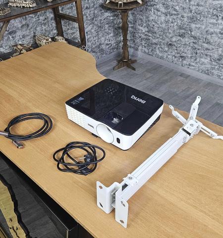 Продам BenQ MX660P