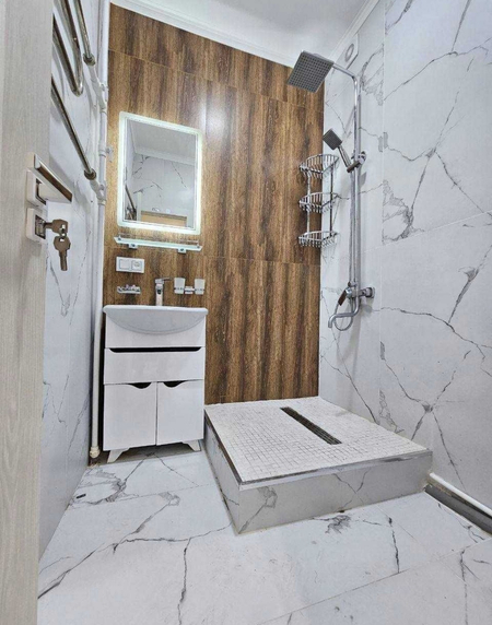 Продается 2в3/2/4 на м-ве Феруза (Ориентир Глория Медикал)