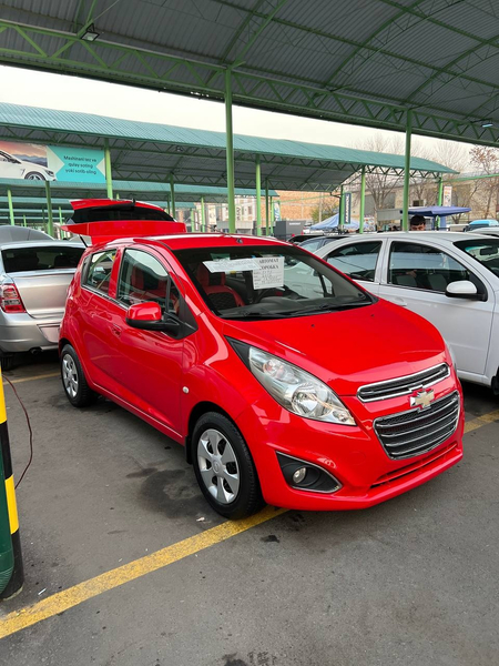 Продаю спарк в отличном состоянии автомат