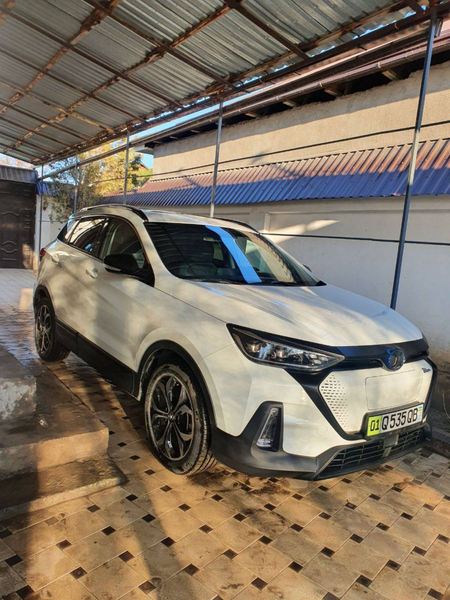 Электромобиль BAIG BJEV X5