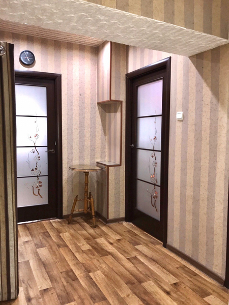 Чиланзар-18, 1в 2/3/4, улучшенная планировка, 42м² с ремонтом и обстан