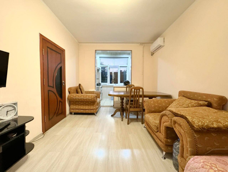 Метро Буюк Ипак Йюли Максим Горький , 2в3/3/4 , балкон 1.5*3 , 66 000