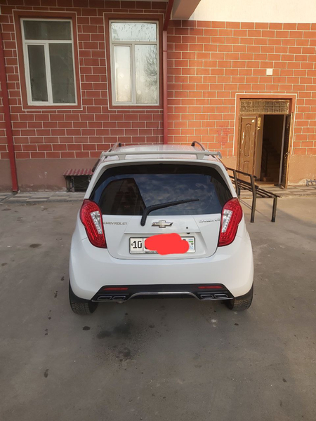 Spark 2011 Petnosi bor 240 km yurgan