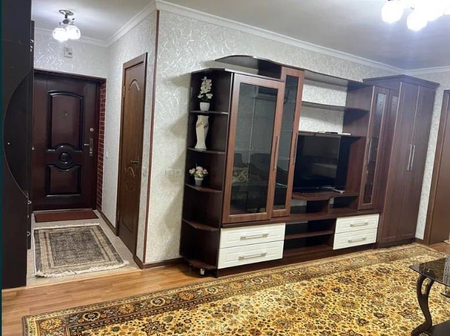 Чиланзар 8.  Ор Парус. 2комн.  1этаж. Евро
