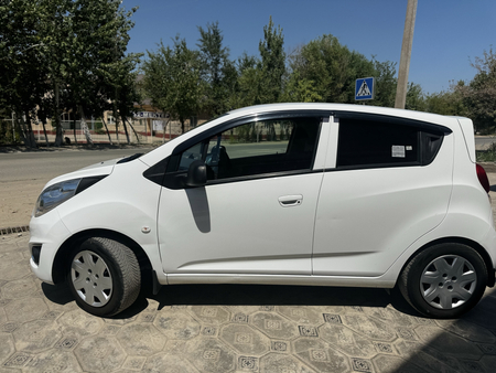 Spark satiladi baxasi kelisimli