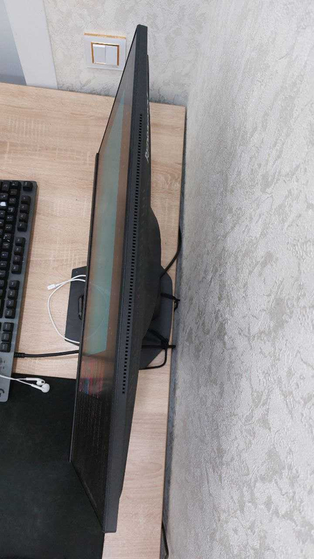 Монитор Redragon Azur  24