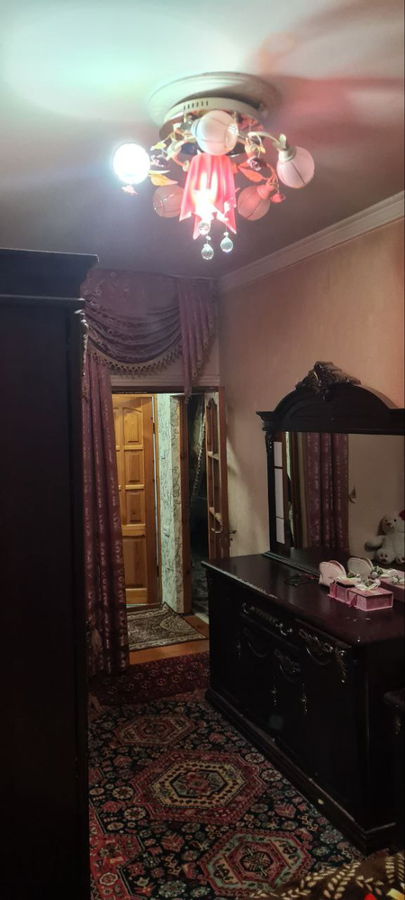 Uchtepa 21kv uy sotiladi srochna