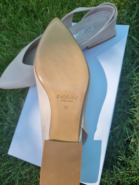 Продам обувь baldinini