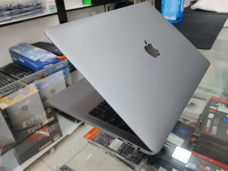 Macbook Pro A1990 i9-9880H, 16-512gb, VGA RX 560x 4gb