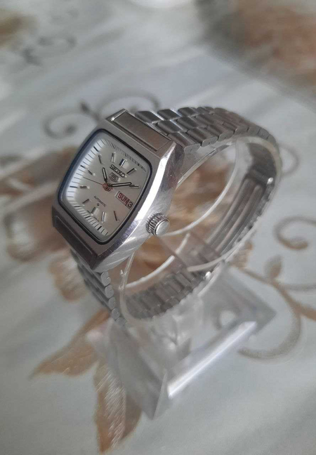 Продам часы Луч-15камней