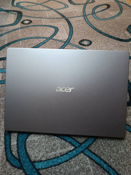 Kompyuter Ultrabook Acer swift 1