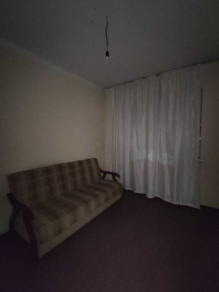 Сергели 5а 3/1/7  продам срочна Сред. Рем Кв.м 56