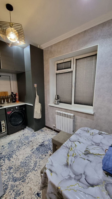 Продаётса квартира.Фаргона шах.Тарона куча 7 этажа.3 этажида.