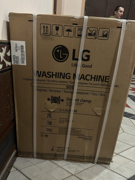 LG  f4j8vs2s modellik yangi Avtomat kir yuvish moshinasi sotiladi.