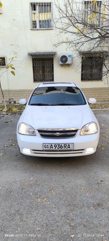 Chevrolet Lacetti 2013  avtomat