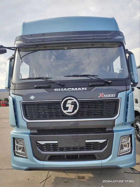 SHACMAN X5000 тягач 4*2 2024 padushka