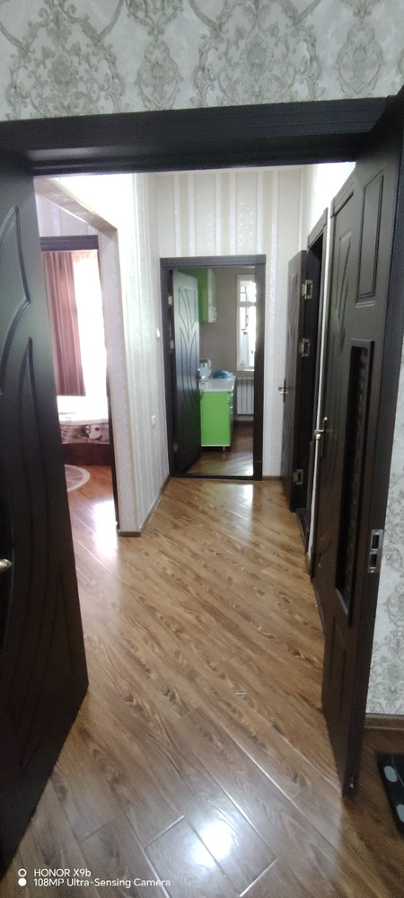 Продаётся 2х ком переделанная в 3х квартира на Кушбеги