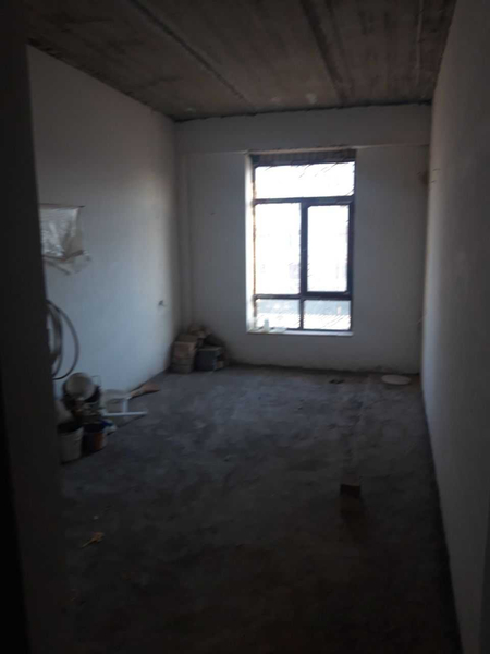 Продается 2 ком квартира коробка. Новостройка.