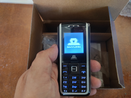 Hisense CS668 для Uzmobile CDMA 450,на руим карте