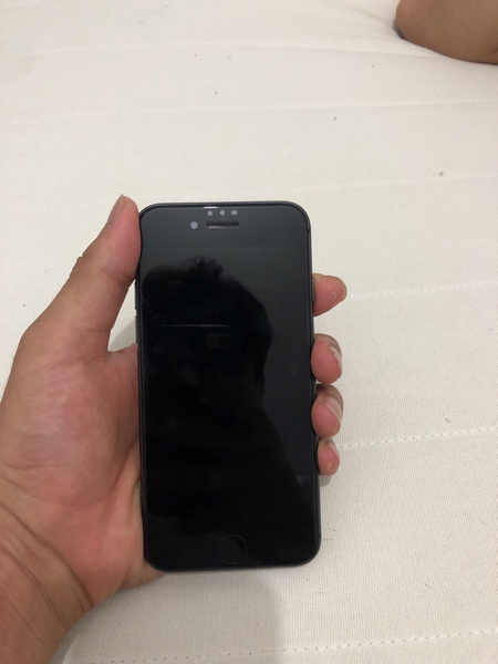 Iphone 8 256 Gb bleck 84 % Radnoy