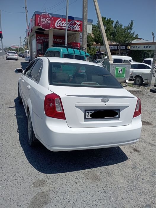 Chevrolet Lacetti Sotiladi