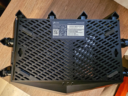 Продам Wi-Fi 6 роутер TP-Link Archer AX95