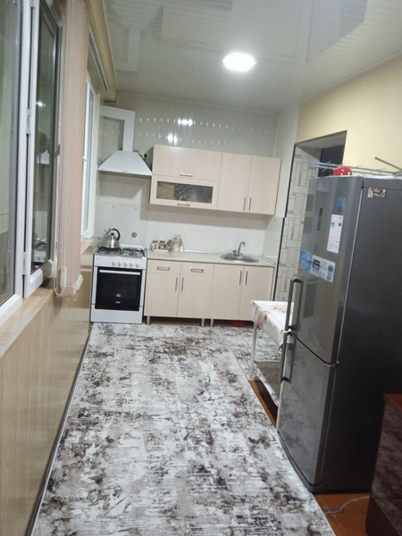Жар арик продаётся срочно 4 комнатная..