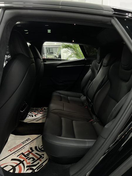 Tesla S Plaid 2021
