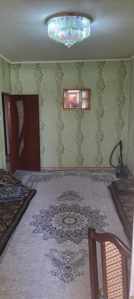 срочно продаеться 2 комнатная квартира