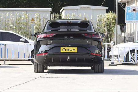 BYD Song L qora AWD komplektatsiyasi