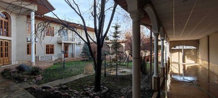(Добрый) Беруни, 800 м², 8 соток, 2 этажа, Для детского сада