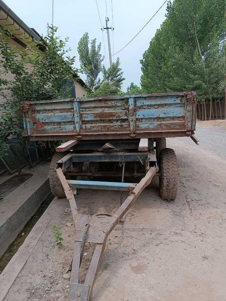 Traktor Belarus 80 + Prisep