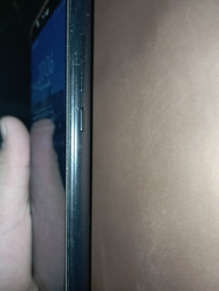 Redmi holati Yaxwi ekranda &sim Karta Joyda. Ozro Muammo Bor .
