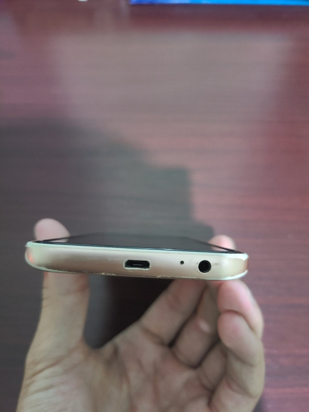 Samsung J 2 Core ( J260 )