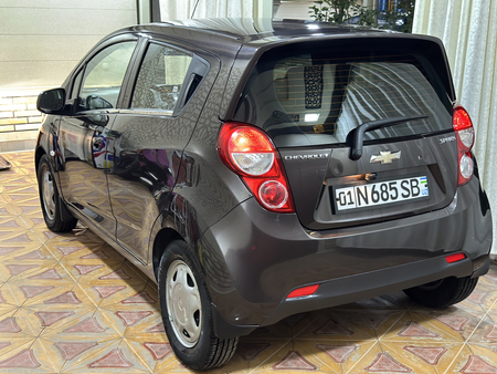 Spark sotiladi 2018 yil 51000km yurgan