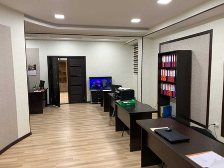 Продается НЕЖИЛОЕ Паркентском Подвал: 109м2 1-этаж:84м2 2-этаж: 84м2