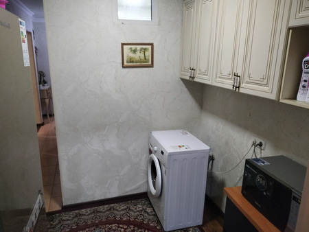 Буюк Ипак Йули Продаётся квартира. 3/1/5. 75м². Кирпич. Ор-р Метро.